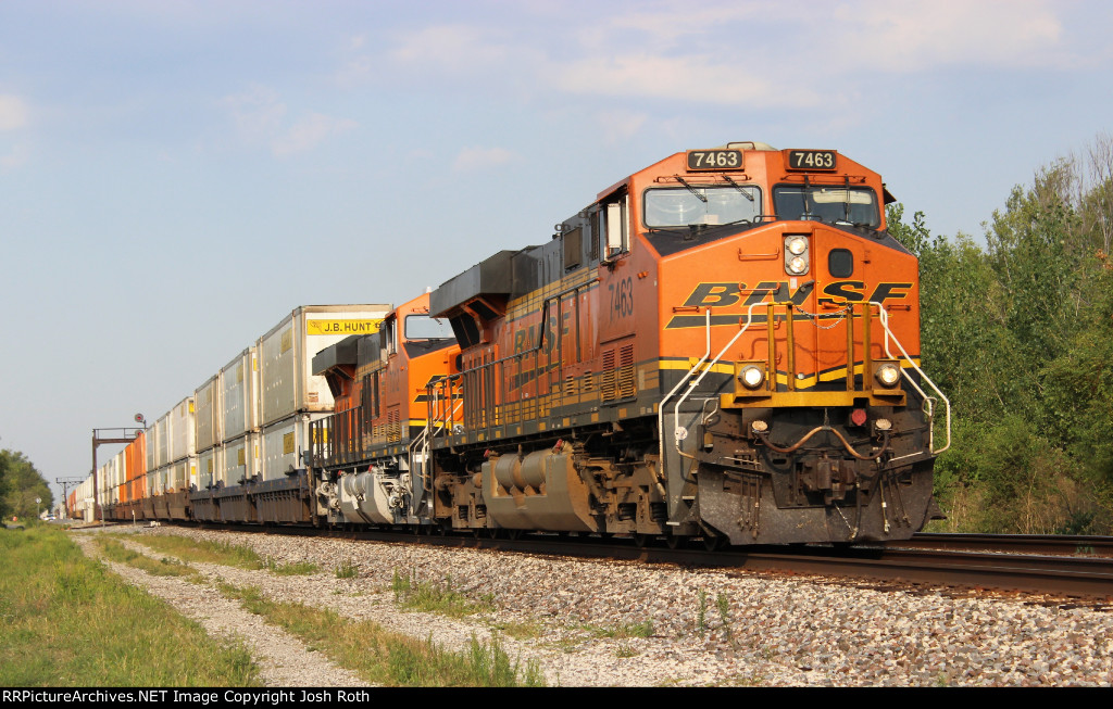 69. BNSF 7463 & BNSF 7012